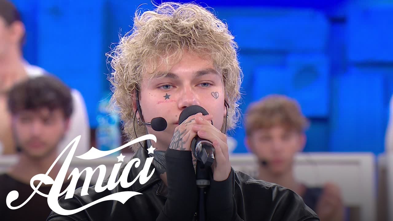 Amici 23 - Ayle - Il tuo nome - YouTube