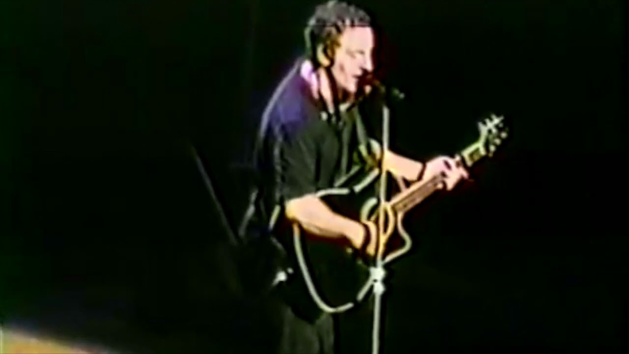 Bruce Springsteen: No Surrender (6/15/2000) - YouTube