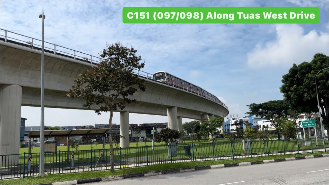 [Factory Fire][SMRT] C151 (097/098) along Tuas West Drive - YouTube