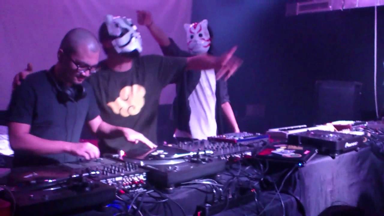Tha Trickaz Live @ HRC. P6 - Introducing DJ Jase - YouTube