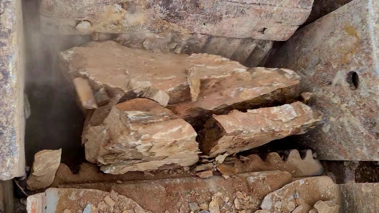 Jaw Crusher in Action | |Quarry Primary Rock Crushing Machine Working ...