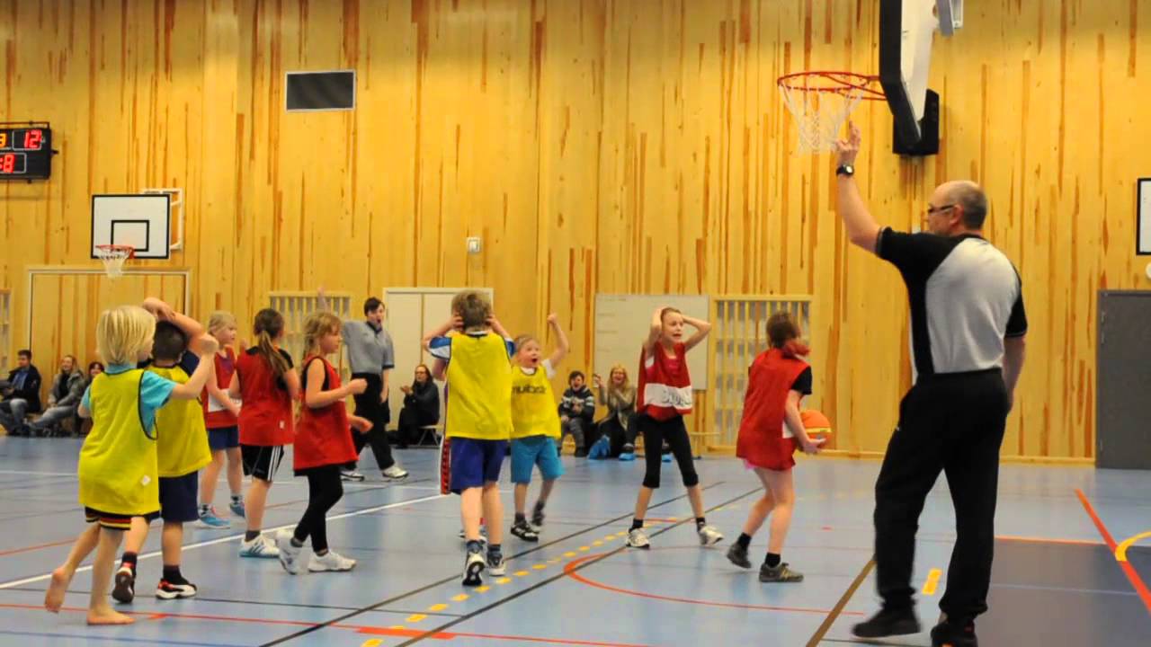 BBBK F02-04 vs. BBBK P03-06 Ornas Sporthall 20130118 - YouTube