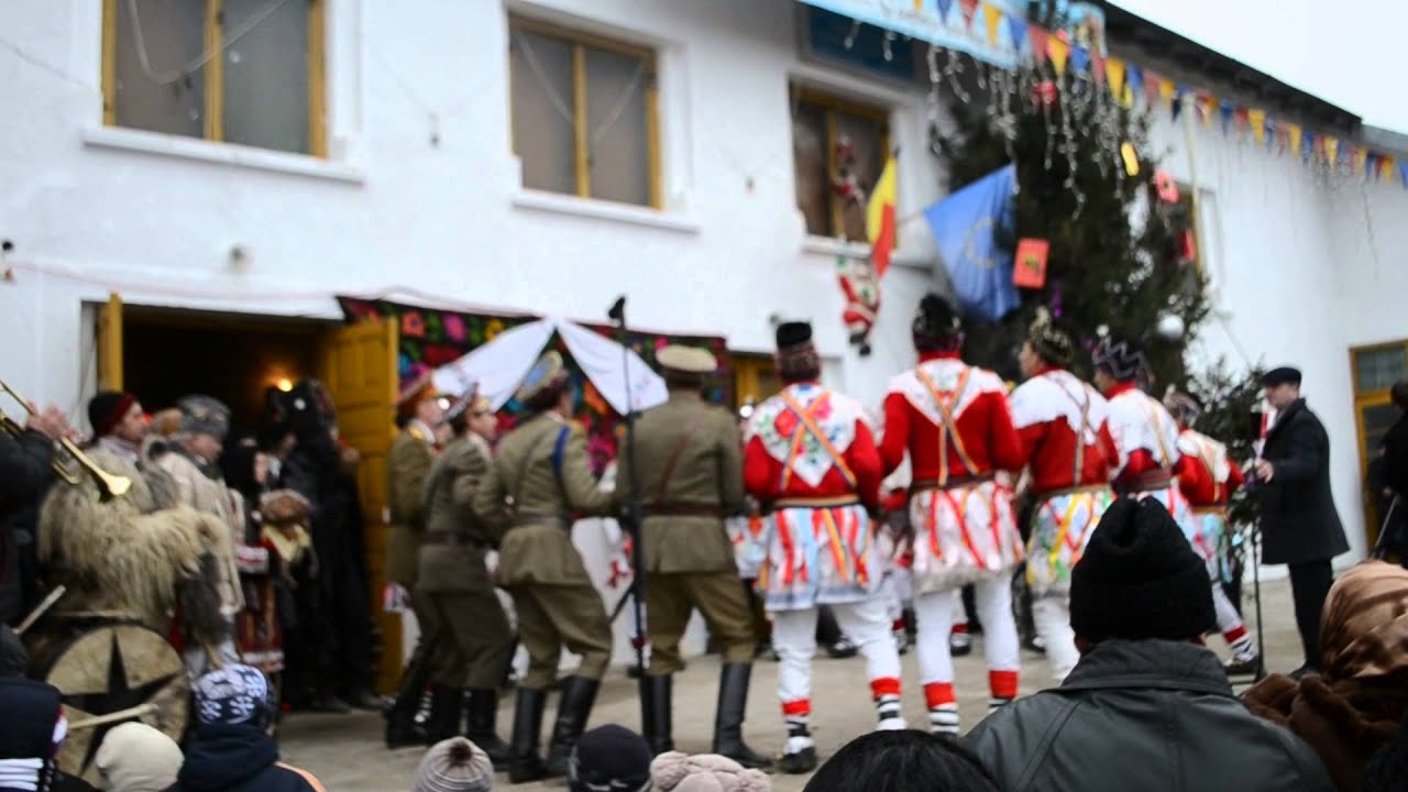 Arnautii din Dumbrava,festival Tatarusi 2013-2014 - YouTube