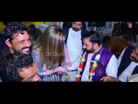 tu cheez badi namkeen hai
