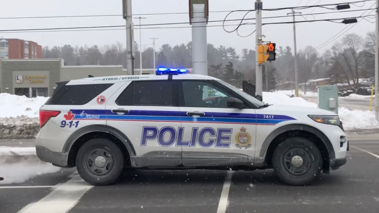 [Priority Siren!] Hybrid Police Car Responding - Ottawa Police Service ...