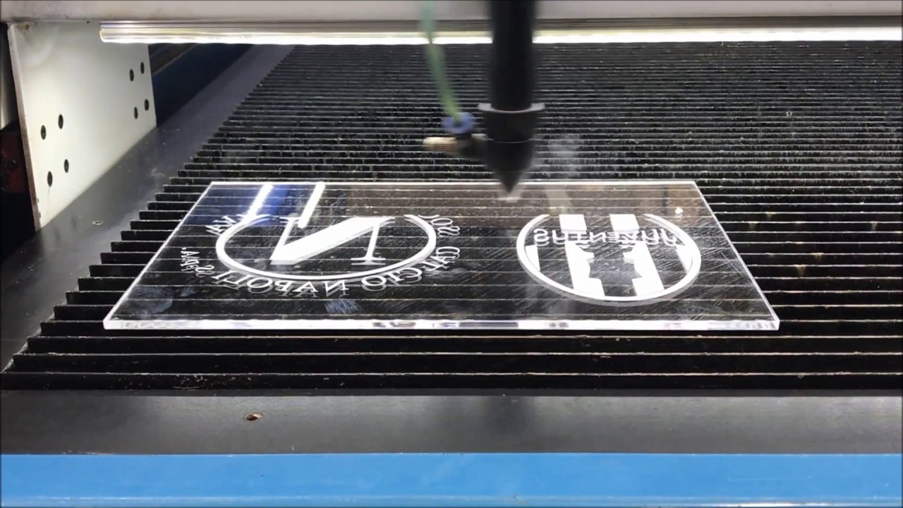Laser CNC Co2, incisione e taglio di lampada in Plexiglas NAPOLI JUVE ...