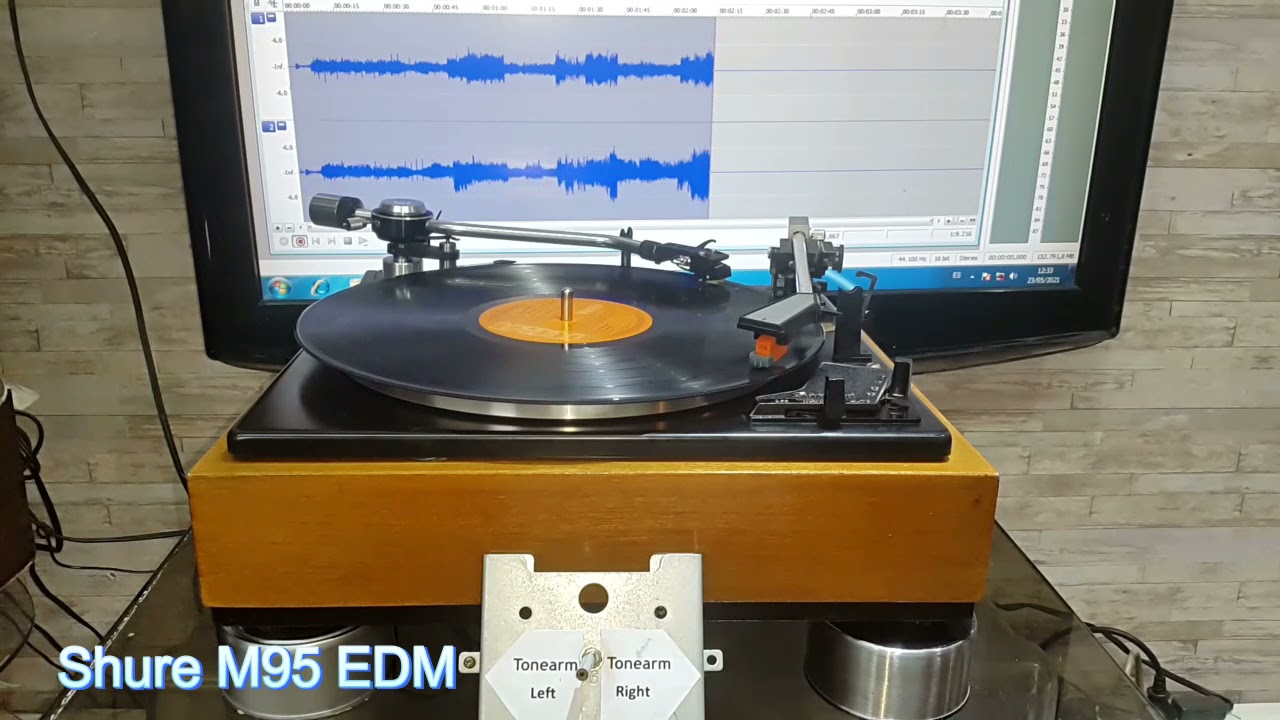 Shure M95 EDM Vs. Leea 50 s. - YouTube