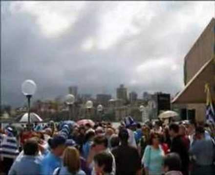 Bandera Uruguaya Puente de Sydney. Versos de Washington Lopez / Recita ...