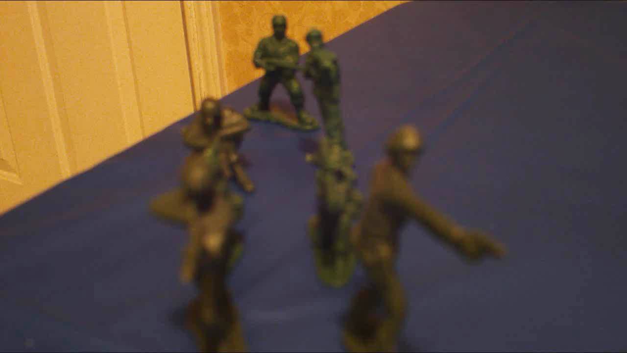Toy Army Men Short: Attack of the Living dead EXTRA! (HD) - YouTube