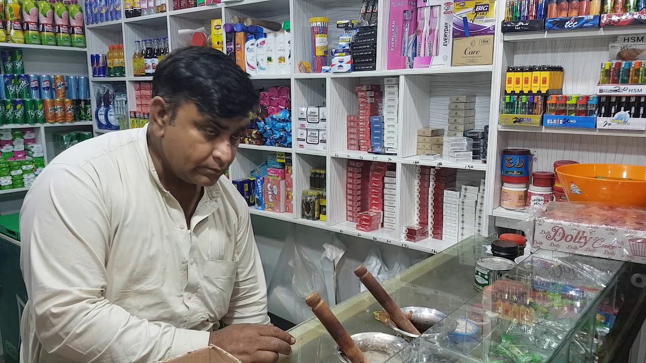 Haji Pan Shop College Road Rawalpindi - YouTube