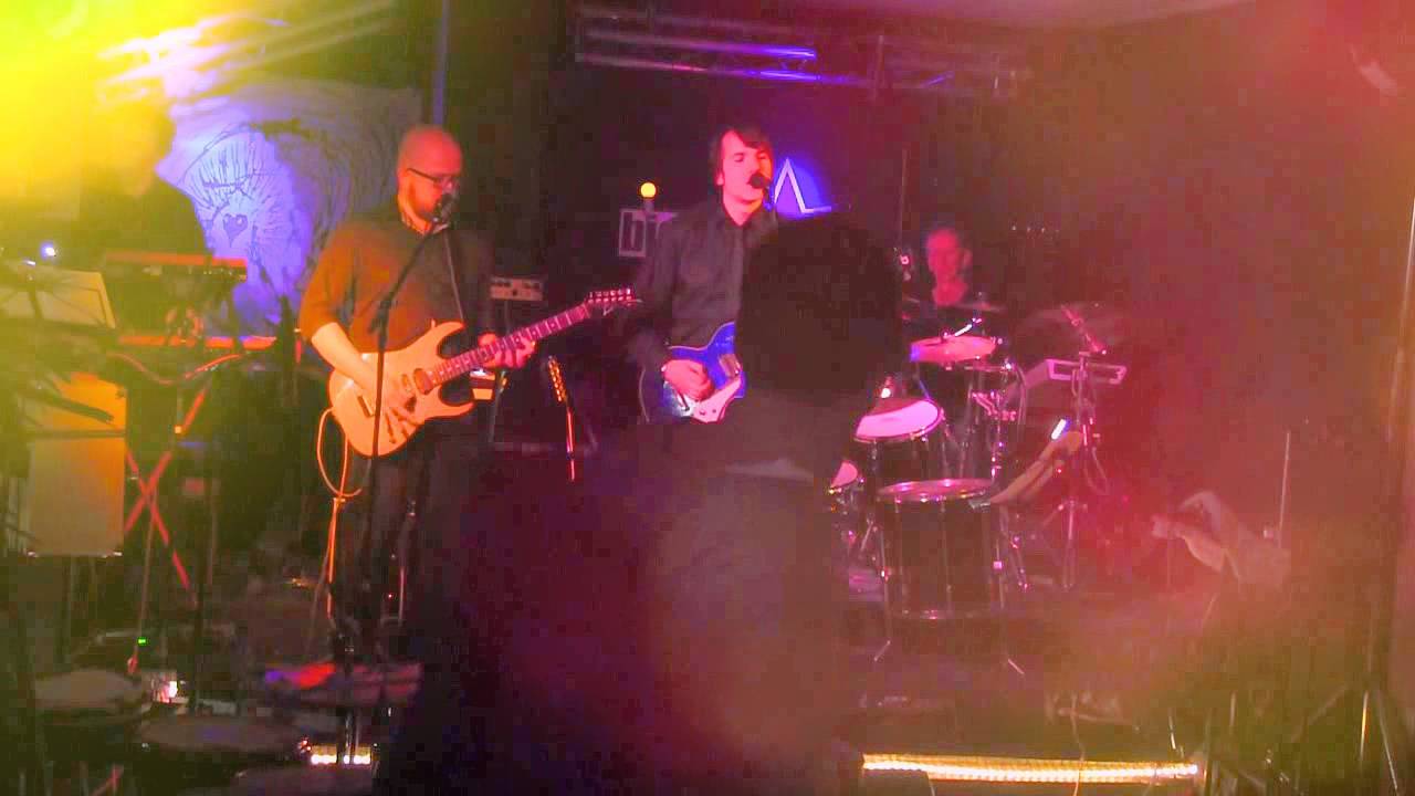 Kopie von VON KORF live im Big Buttinsky OS 23.12 2.Set - YouTube