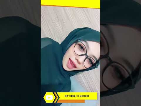 gadis cantik berjilbab merokok #shortsvideo #shorts #short #merokok #betudungmerokok