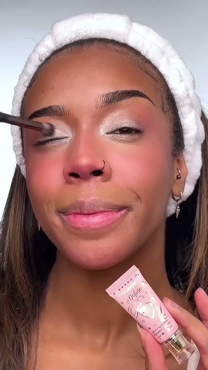 Trying the ‘I’m cold’ makeup trend ️🤍 - YouTube