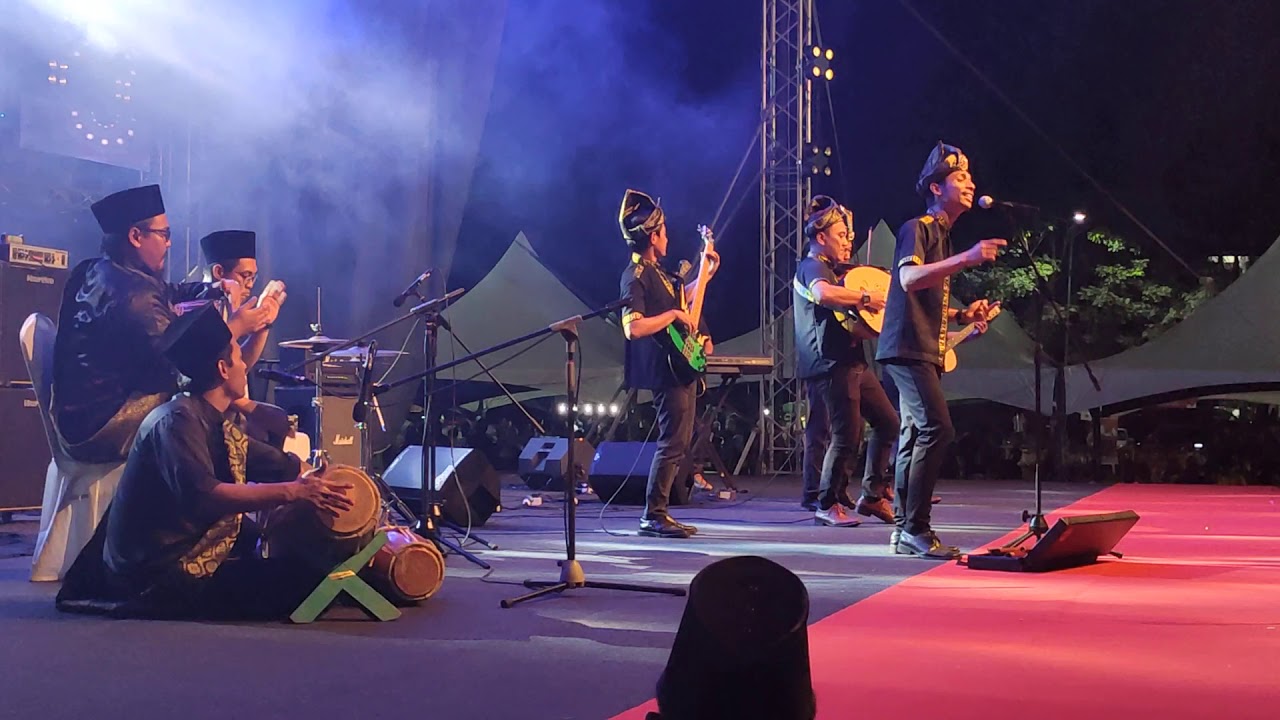 Gambus 2019 Pesta Buah Sipitang - Tuan Hamba Band - YouTube