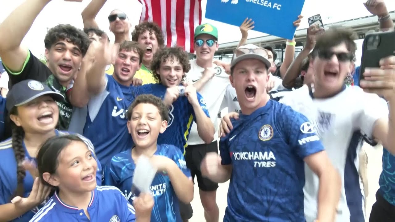 Chelsea fans celebrate 2-0 win over Fluminense - YouTube
