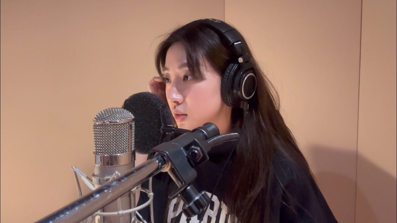 ORORA(오로라) - Vulnerable Night (Recording Behind) - YouTube
