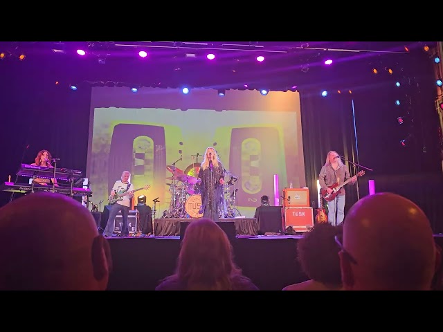 Videos | Tusk: The Classic Fleetwood Mac Tribute