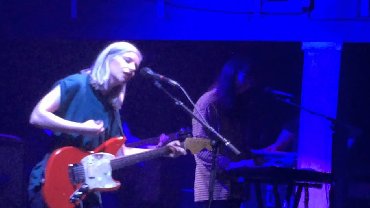 Alvvays: Archie, Marry Me - YouTube
