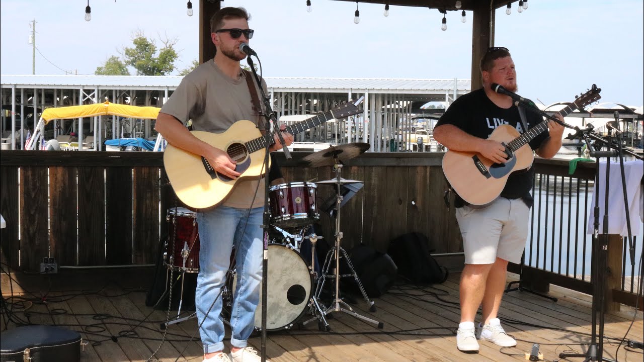 Noah Lynch Unreleased Song “Chasing a Feelin’” live @ SunSet Grill ...