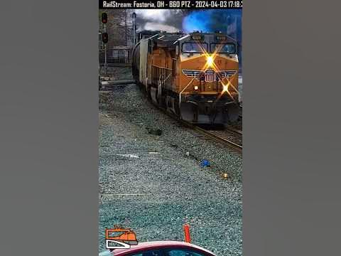 UP 6325 & UP 5544 - YouTube