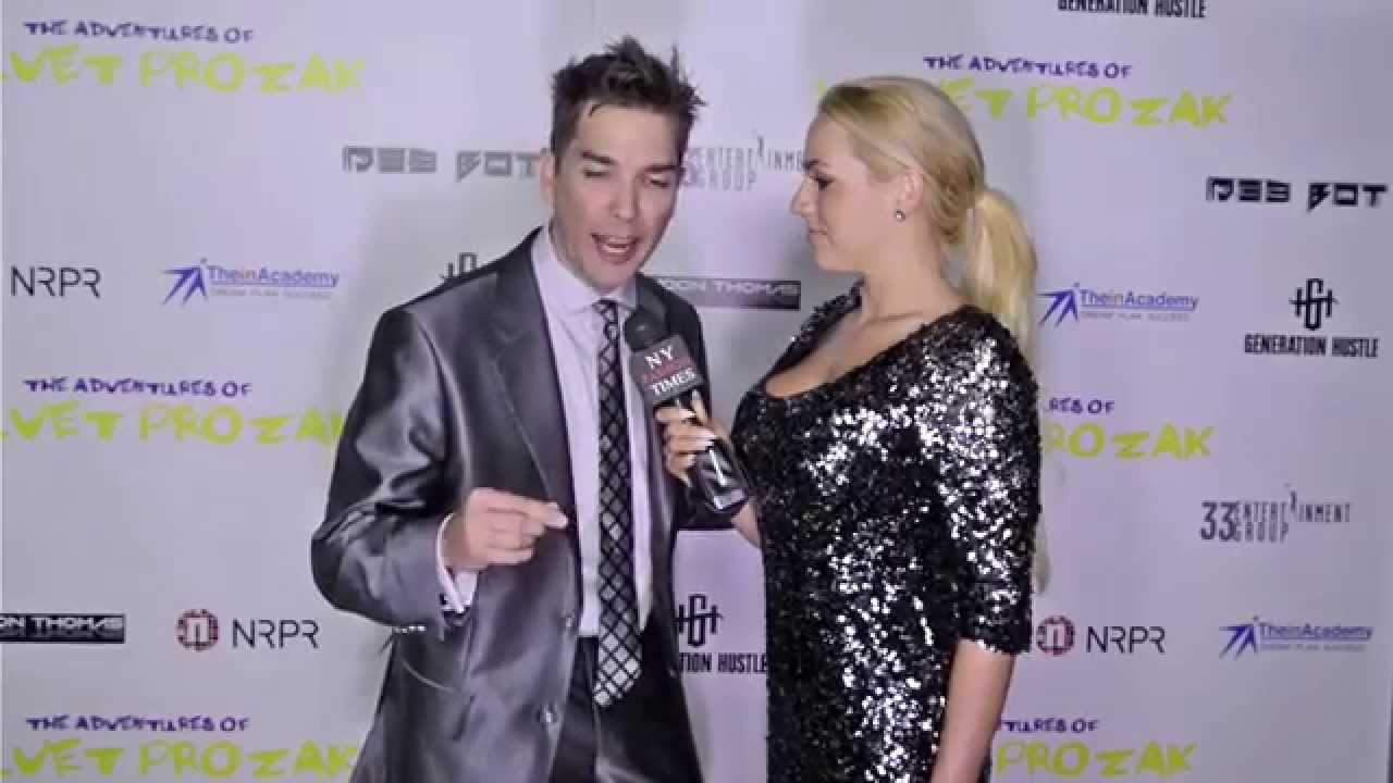 Show Creator and Producer/Actor Saige Walker on Golden Carpet - YouTube