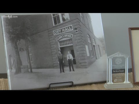City of Forsyth gets new City Hall building - YouTube
