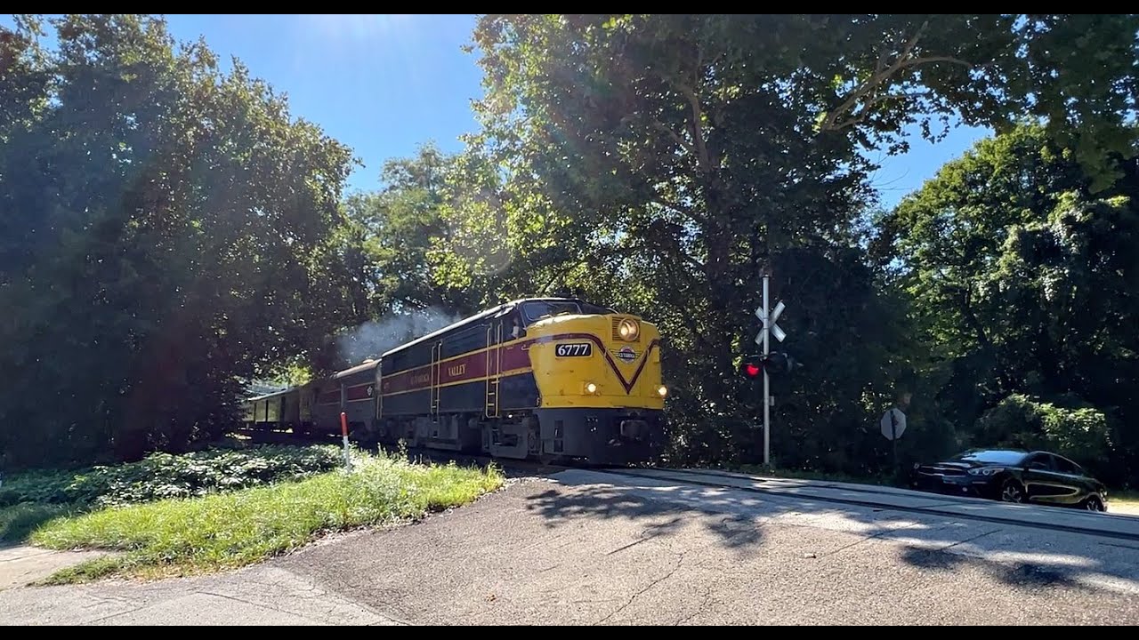 CVSR train 12. - YouTube