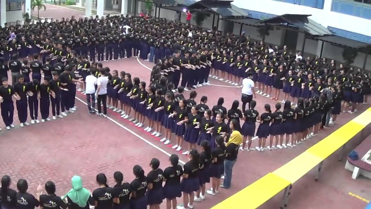 Pasir Ris Crest 15th Anniversary Celebration - YouTube