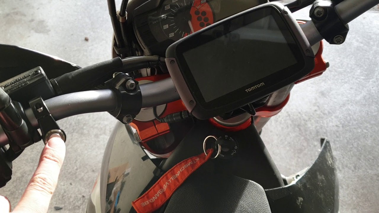 KTM 690 SMC-R KEYLESS - YouTube