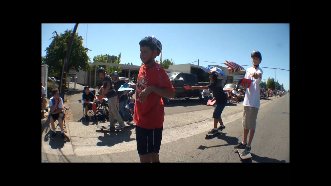 Team Ninja Midget - 4th of July Parade 2012 - YouTube