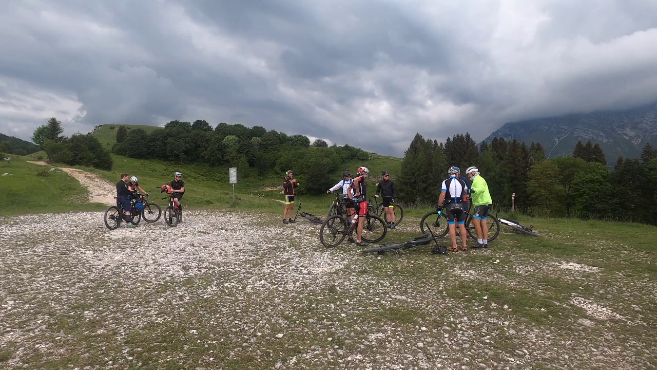 Monte Jouf trail - YouTube