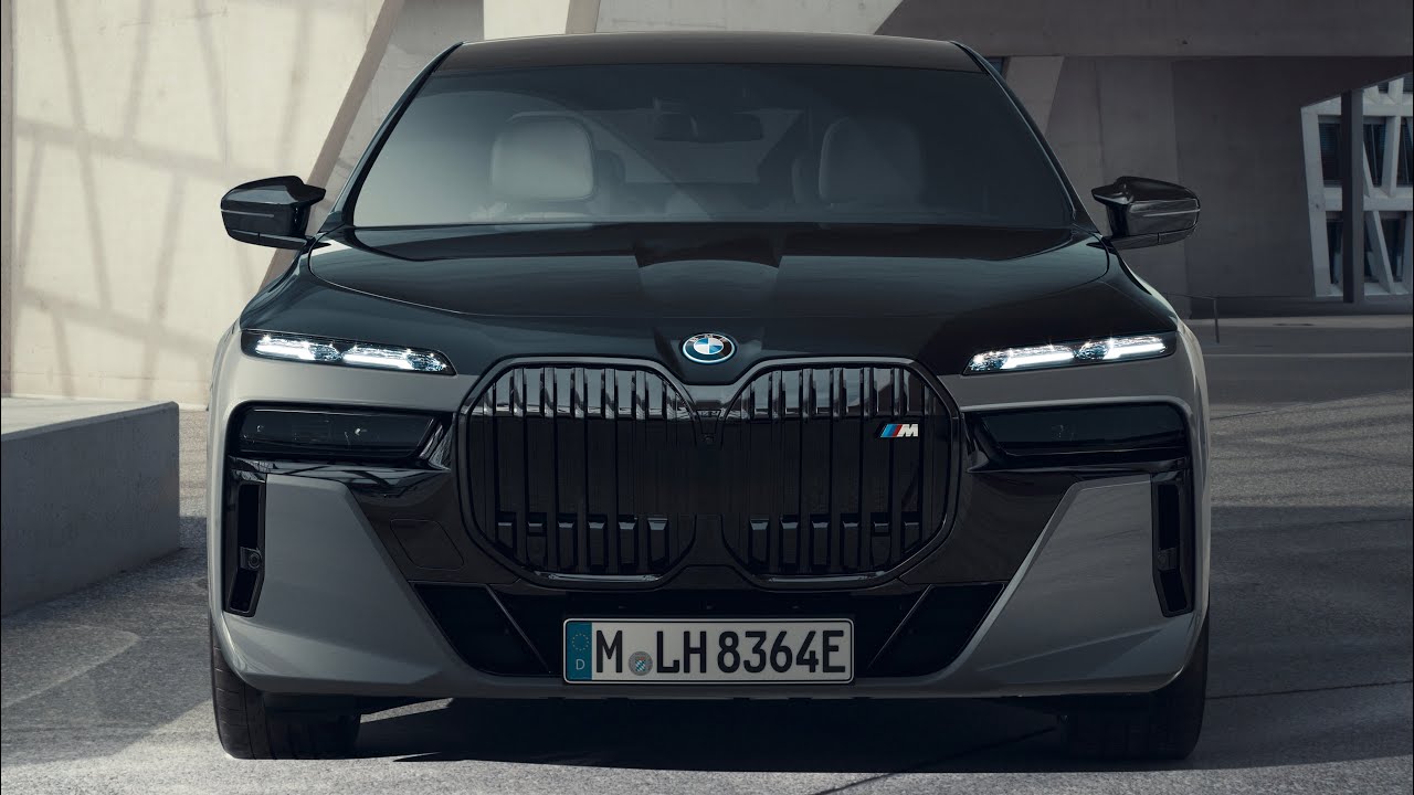 New BMW M760e xDrive 2023 - FIRST LOOK exterior, interior & SPECS - YouTube