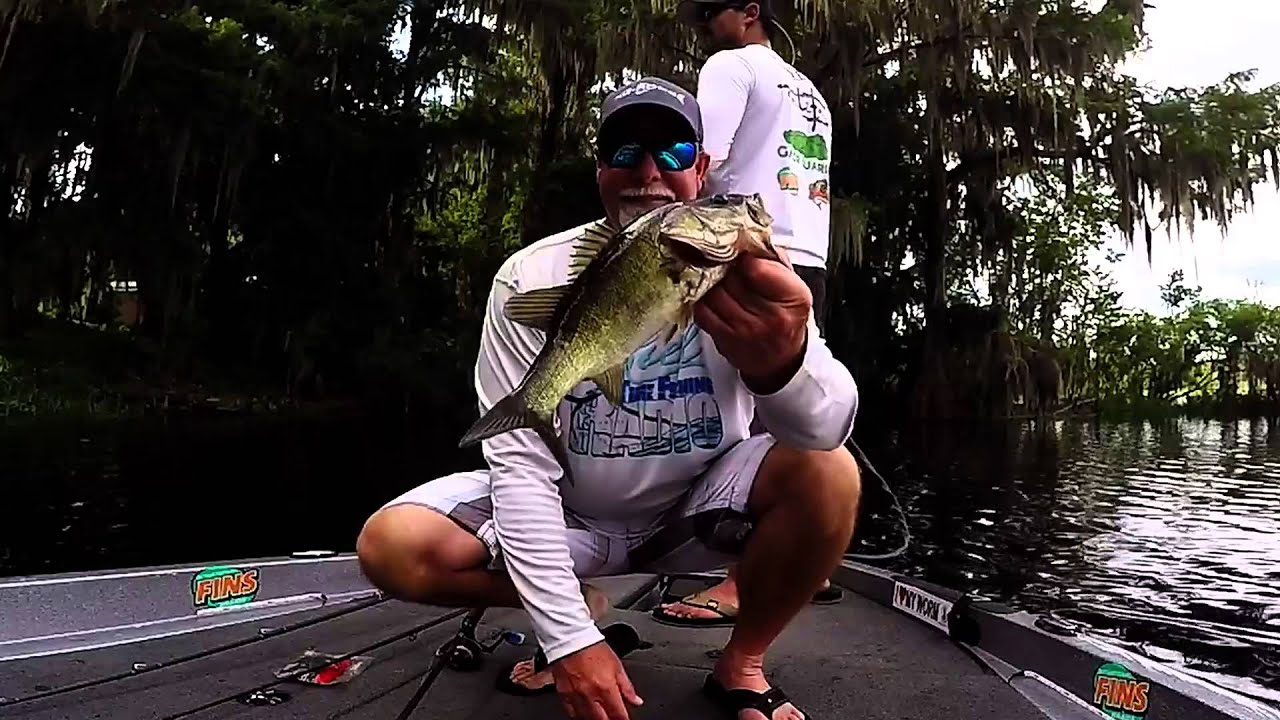 Alligator lake Bass Fishing Go Pro Hero4 - YouTube
