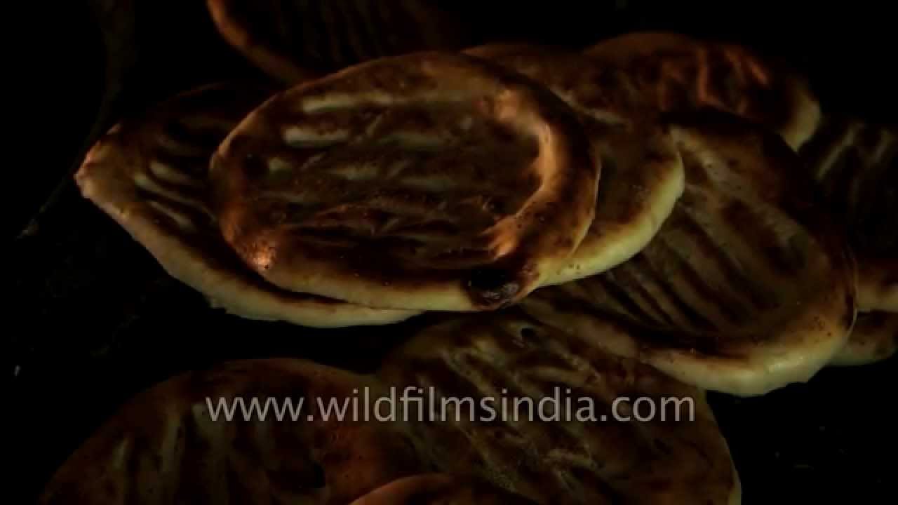 How Kashmir Roti is made - YouTube