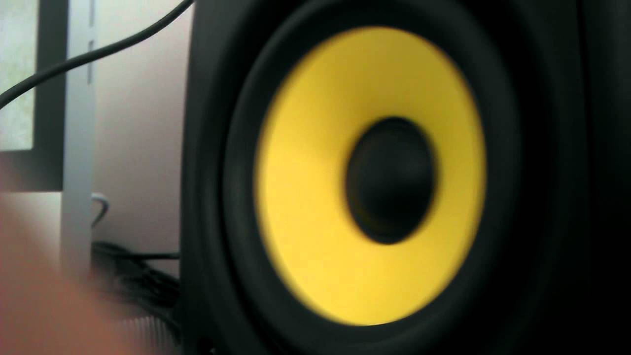 Krk Rokit 5 bass test - YouTube