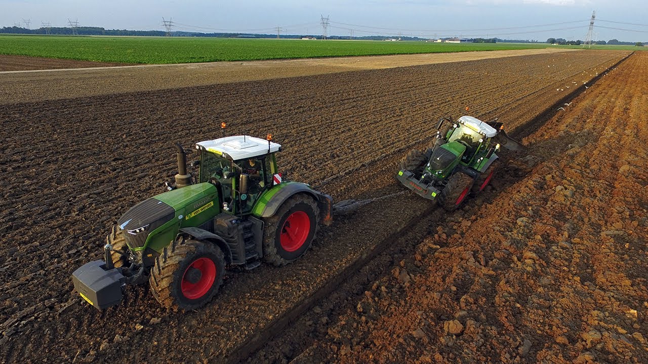 Deep ploughing with 900 HP! | *NEW* Fendt 1050 Vario & 939 Vario S4 ...
