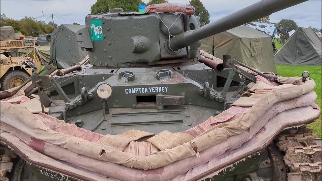 Valentine DD Tank, close up at Battles Through History 2024 - YouTube