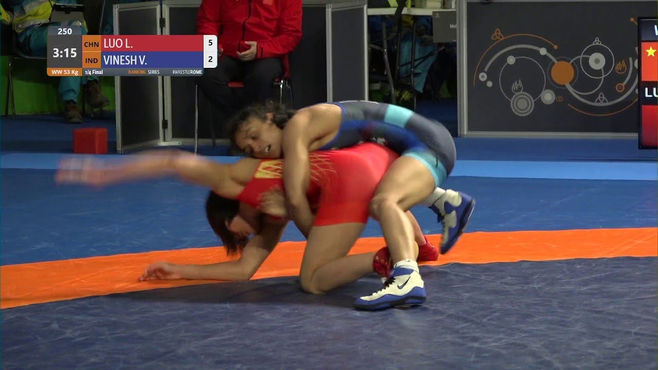 L. LUO (CHN) v. V. VINESH (IND) | WW 53 kg | 1/4 - YouTube