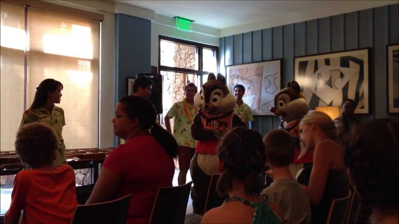 Ukulele Lessons at Aulani - YouTube