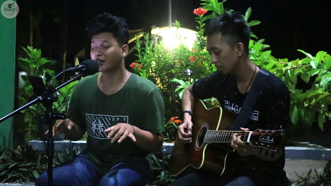 Fourtwnty - Hitam Putih Cover Septian Sativ & Lana official - YouTube