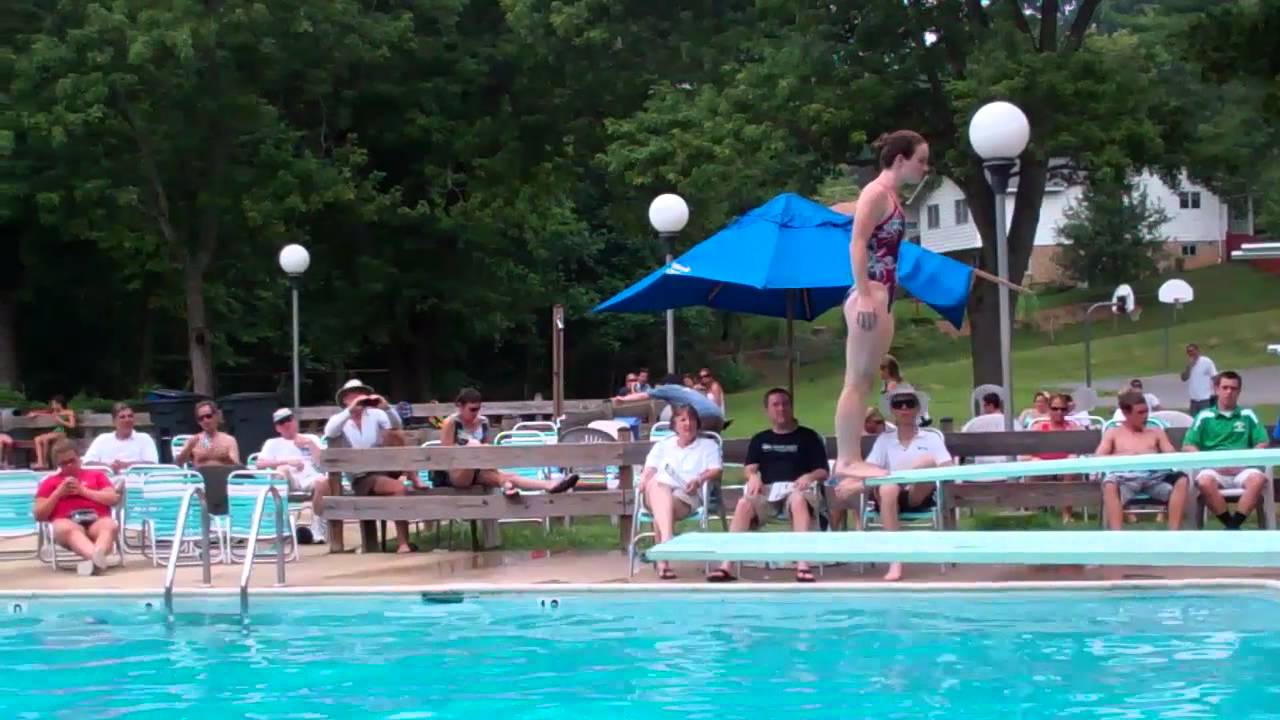 Katie - Inward Dive, 1-1/2 SS tuck - Divisionals at Manor Woods - YouTube