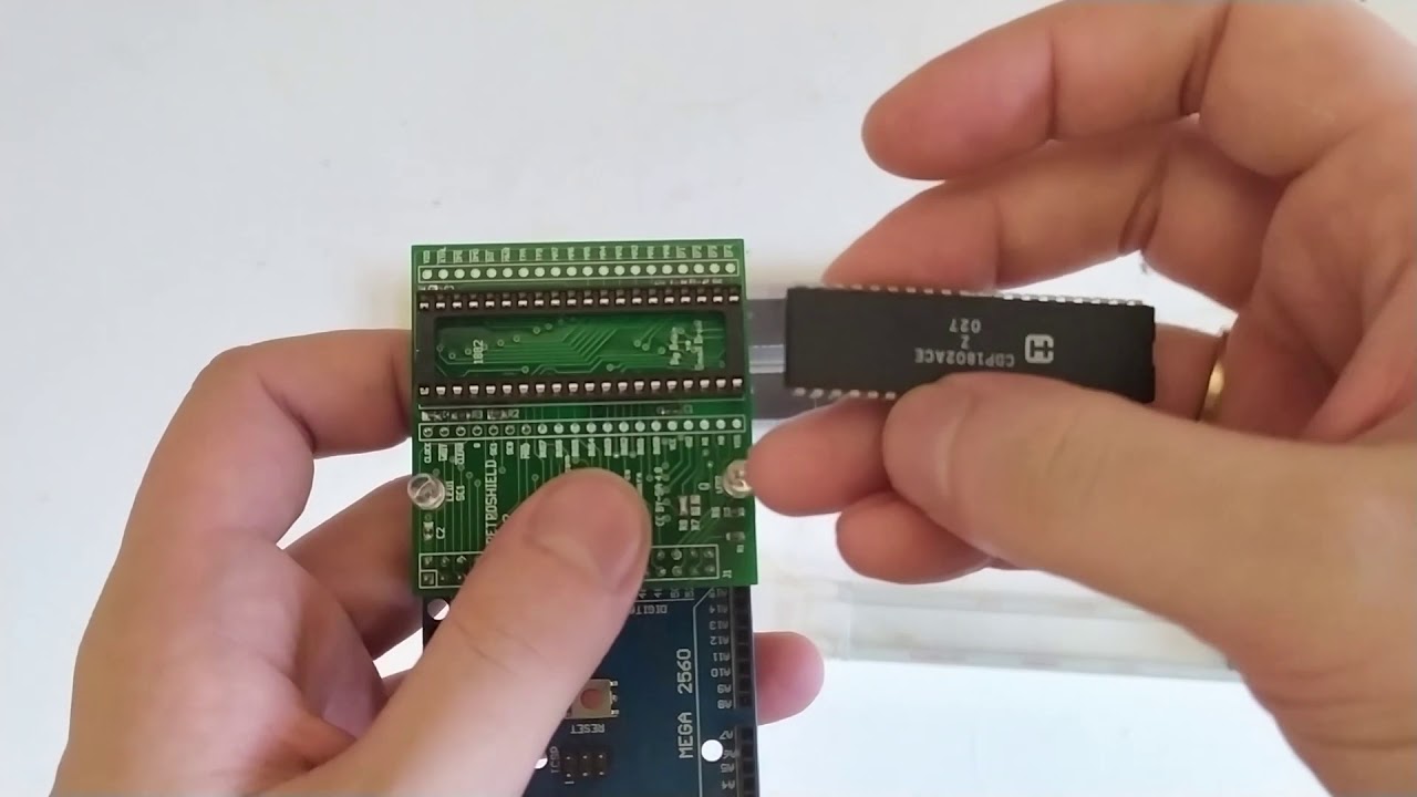 Testing Blacktopped RCA 1802 Chips with the Arduino Retroshield - YouTube