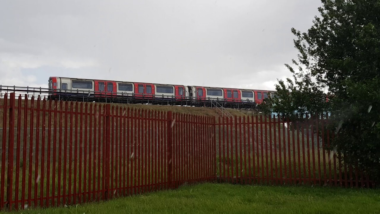 Central Line Hainault - YouTube