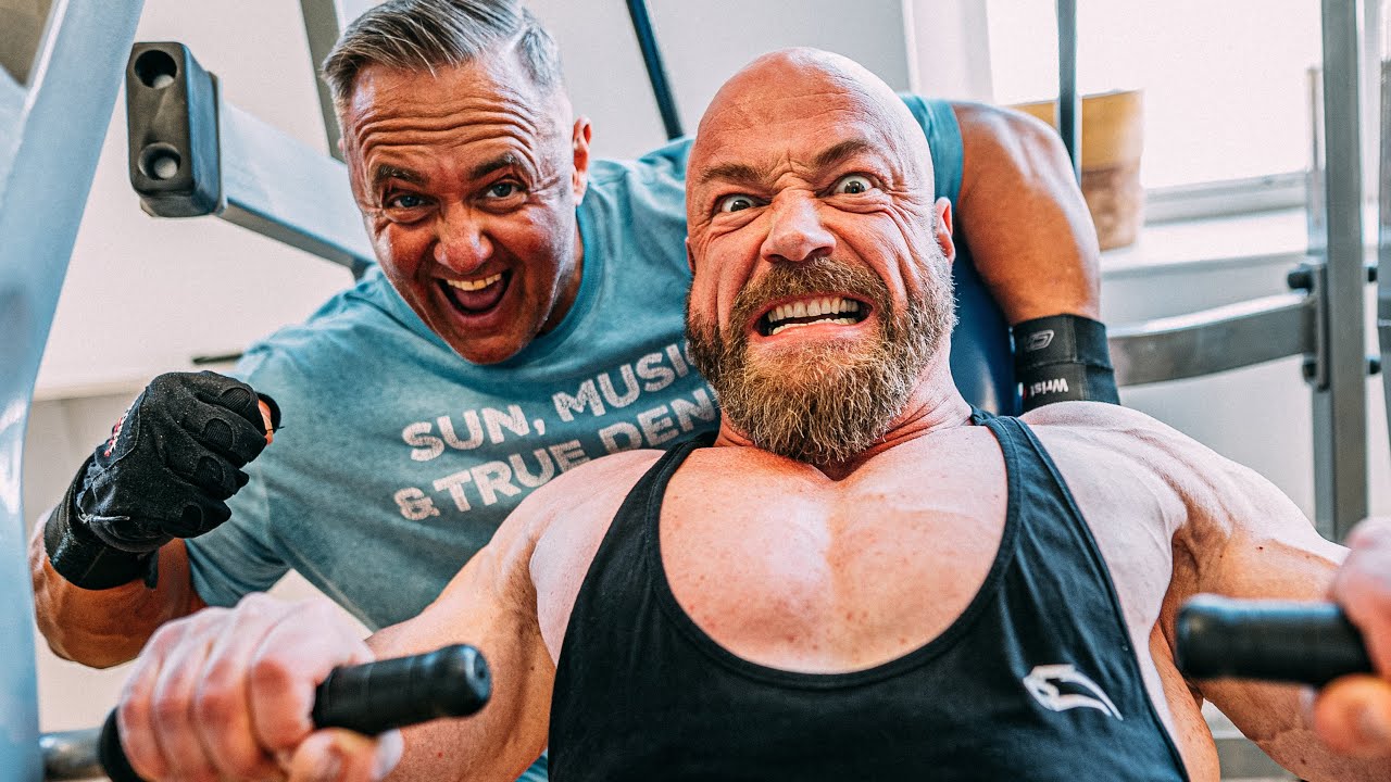 Bodybuilder BIRK (55J) zieht mich ab! - YouTube