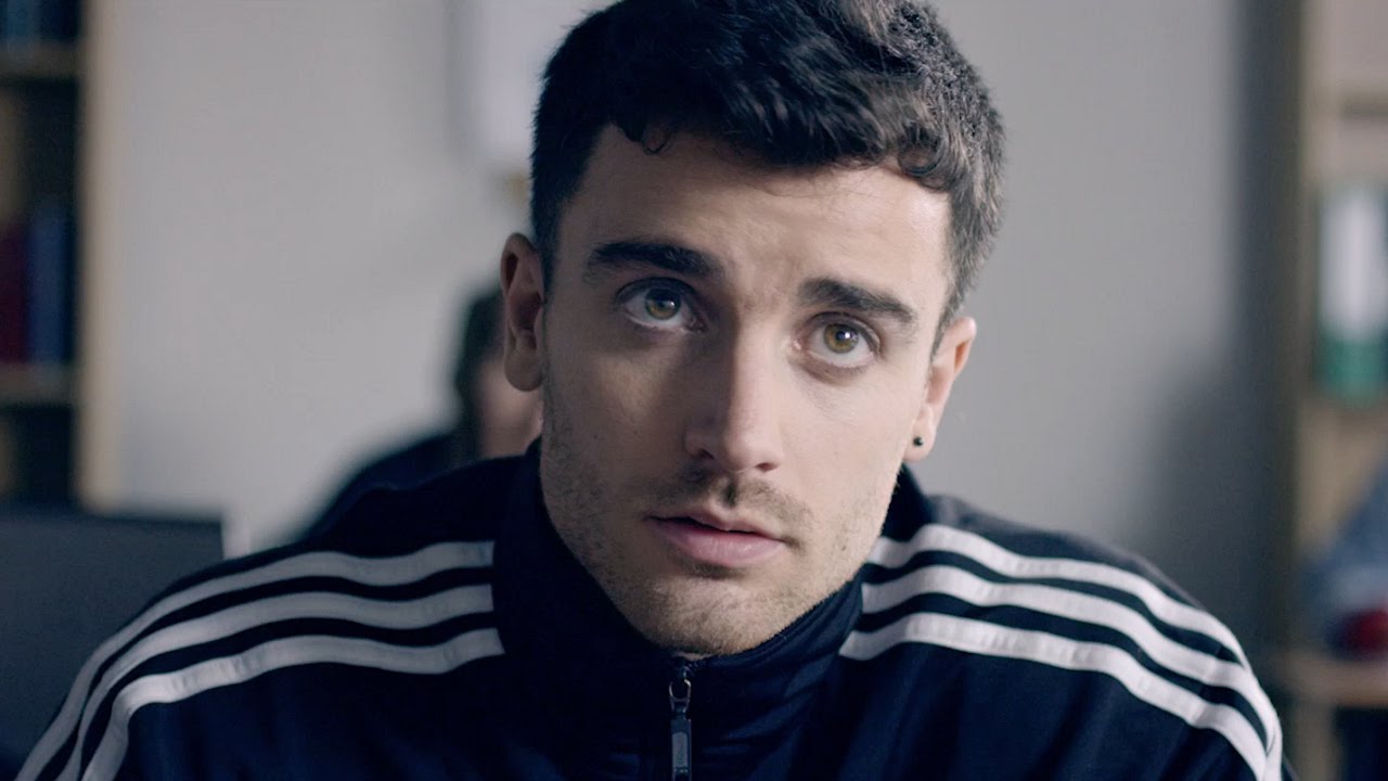 Hobbie Stuart - Someone To Love You (Official Video) - YouTube