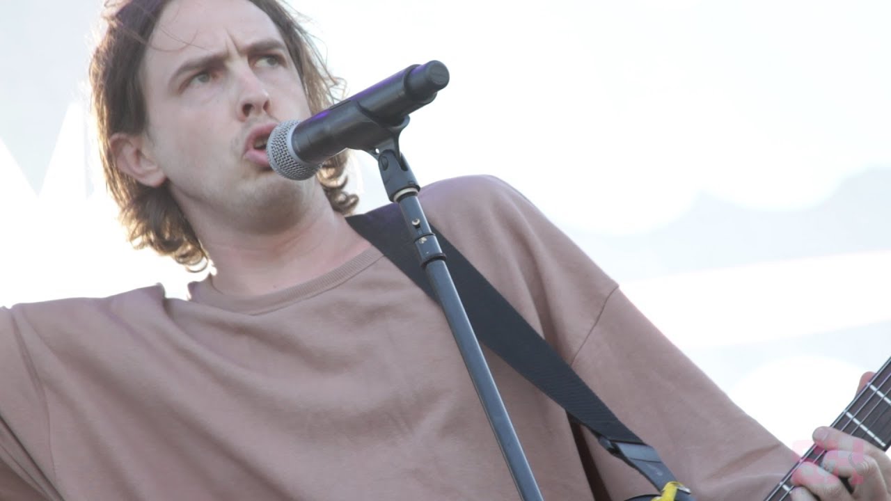 BRONCHO - What (LIVE at Music Tastes Good) - YouTube