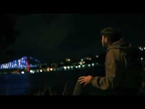 Yigit Mahzuni Sen de gittin herkes gibiii...