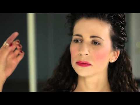 How to do Hair and Makeup for the 1700s - YouTube
