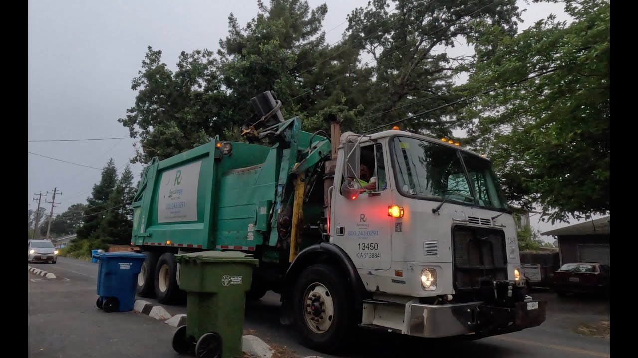 Heil 7000 garbage truck on trailer park trash! - YouTube