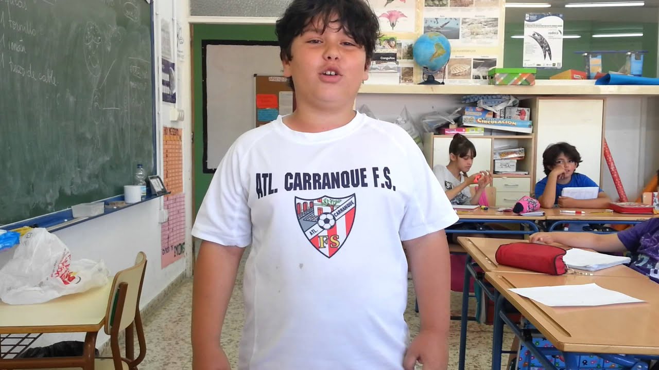 Chiste. Moisés - YouTube